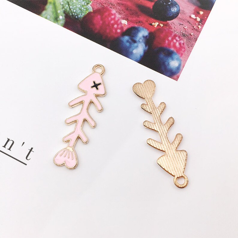 10/20pcs Enamel Fishbone Charm Cute Gold Plated Fish Bone Pendant for ...