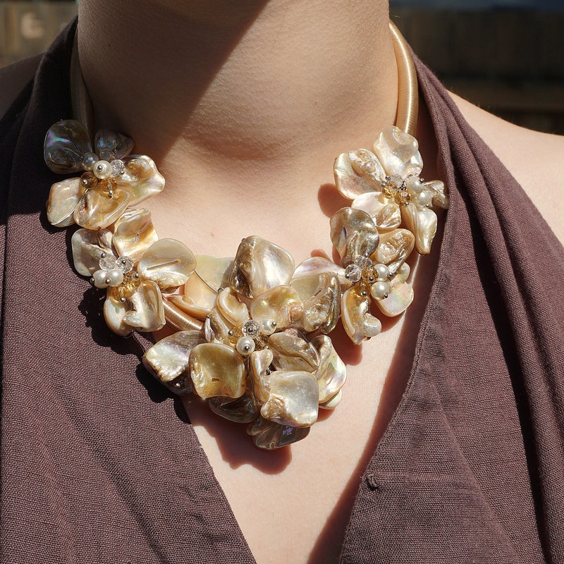 Flower Bib Necklace - Etsy