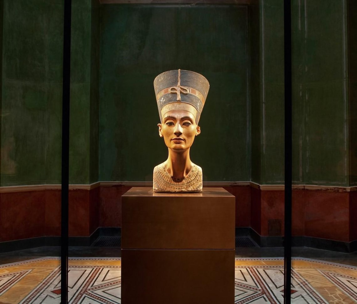 Nefertiti Bust Replica - Neues Museum | Egyptian Queen Statue | Ancient ...