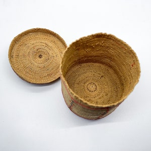 Rare Aleut Finely Woven Grass Small Lidded Basket, Aleutian Islands ...