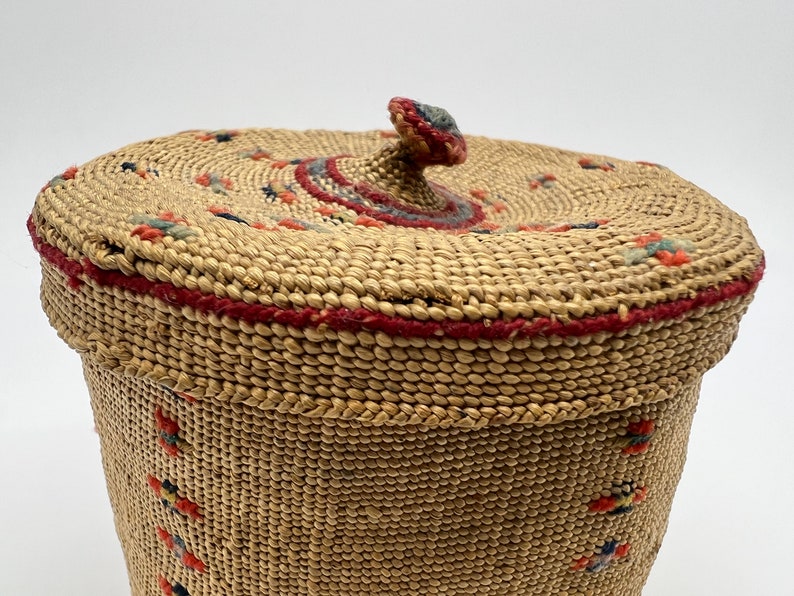 Rare Aleut Finely Woven Grass Small Lidded Basket, Aleutian Islands ...