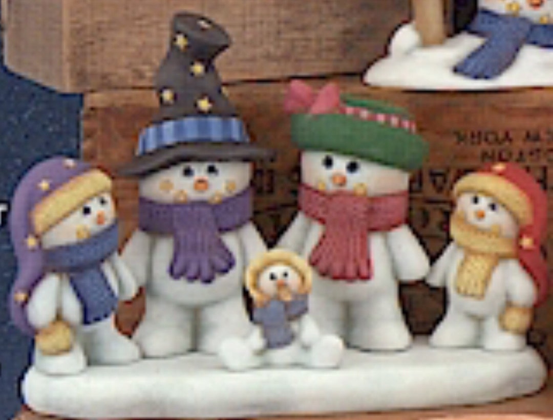 Snow Family 11x7 With Base UNPAINTED Unpainted -please Read Listing ...