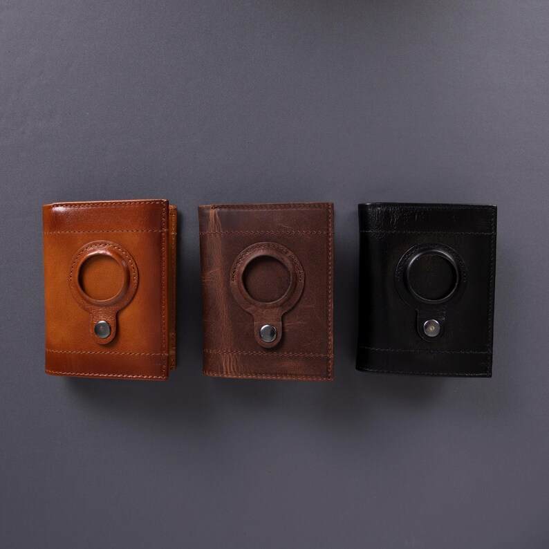 Handmade Leather AirTag Wallet: Slim Unisex Design - Etsy