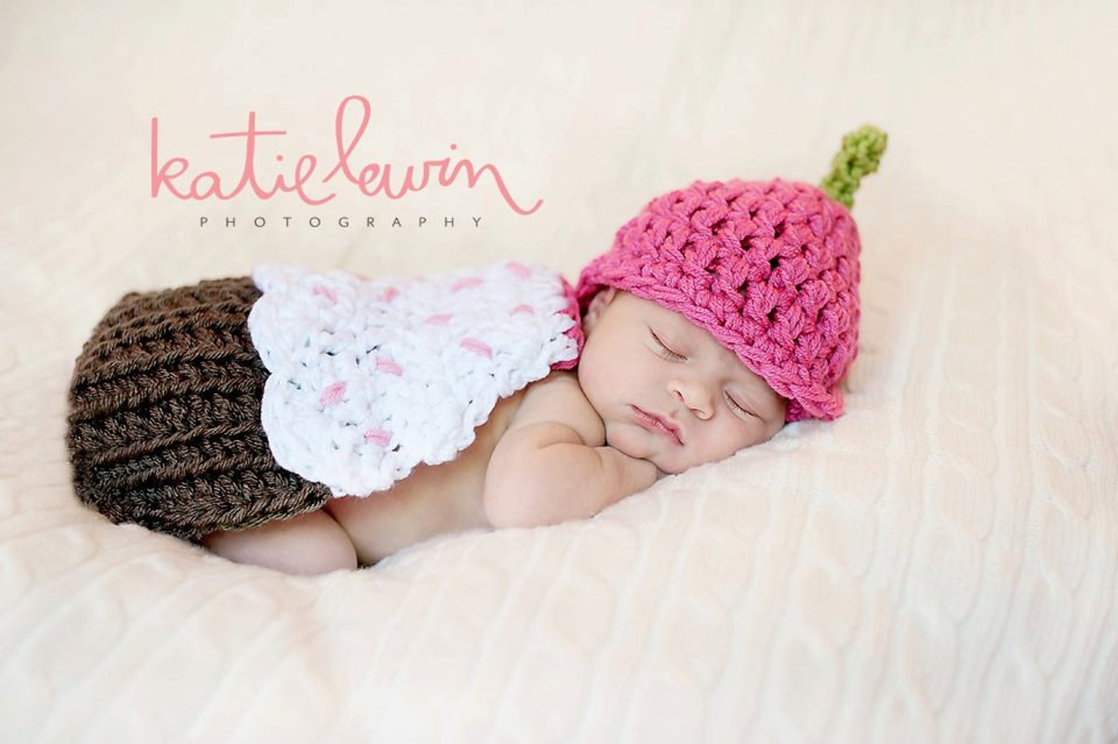 Cupcake Hat and Cuddle Cape Set Newborn Size MADE TO ORDER - Etsy UK