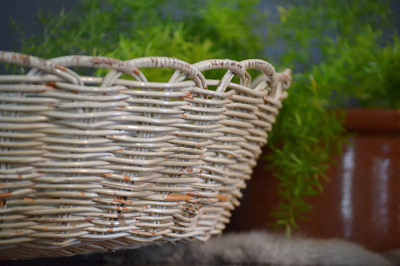 Large Round Wicker Basket Scalloped Edge Wall Chippy Painted - Etsy