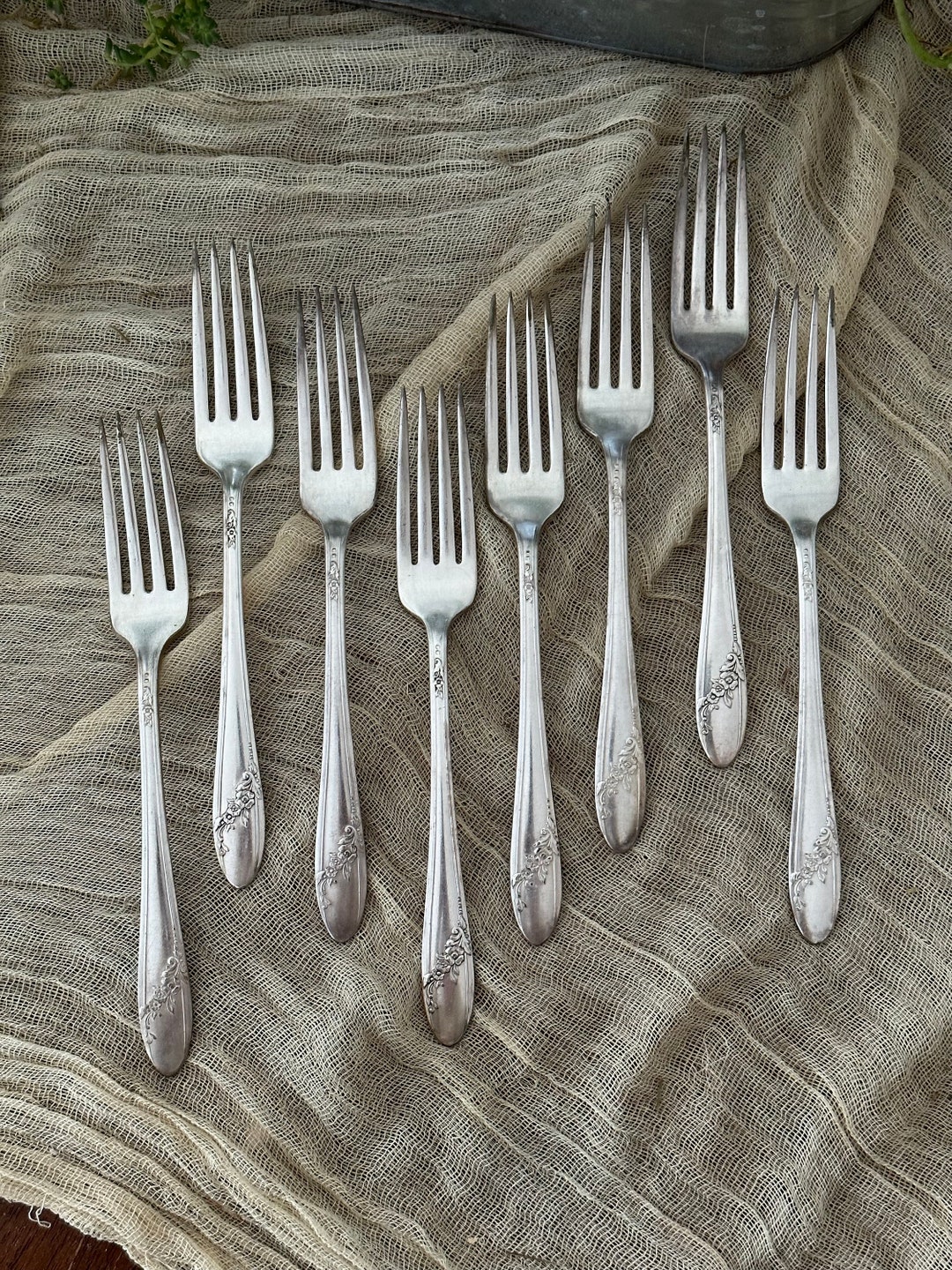 Eight 8 Queen Bess II Dinner Fork Oneida Community Silverplate Tudor ...