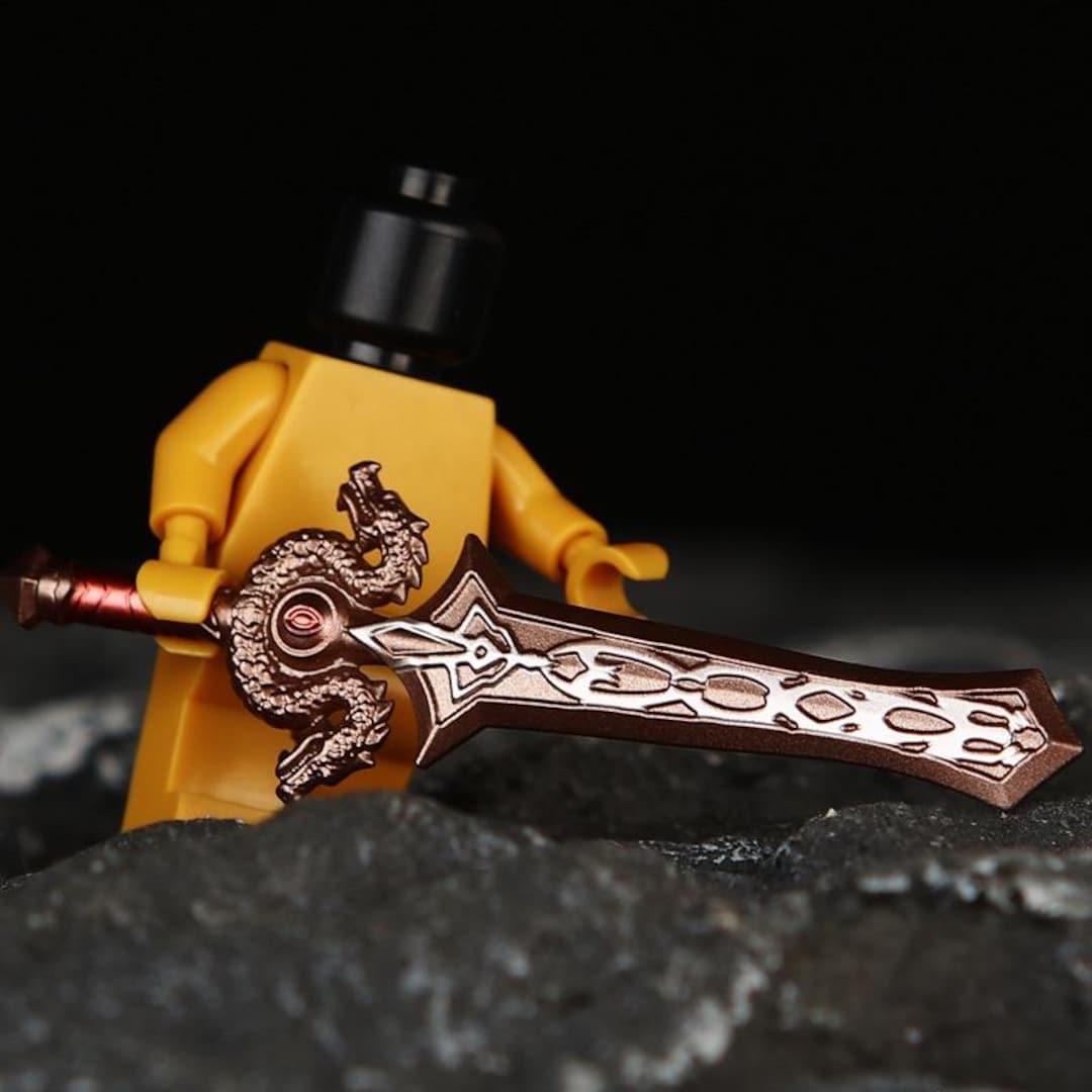 Custom Minifigure Ashkandi, Greatsword of the Brotherhood, World of ...