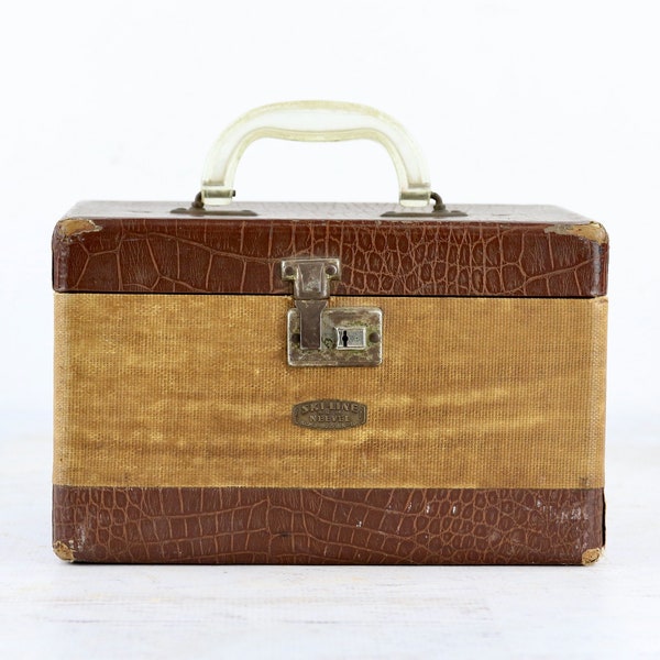 Vintage Train Case - Etsy