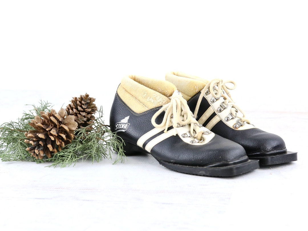 Vintage Ski Boots, Ski Lodge Decor, Cabin Decor, Winter Decor, Mountain ...