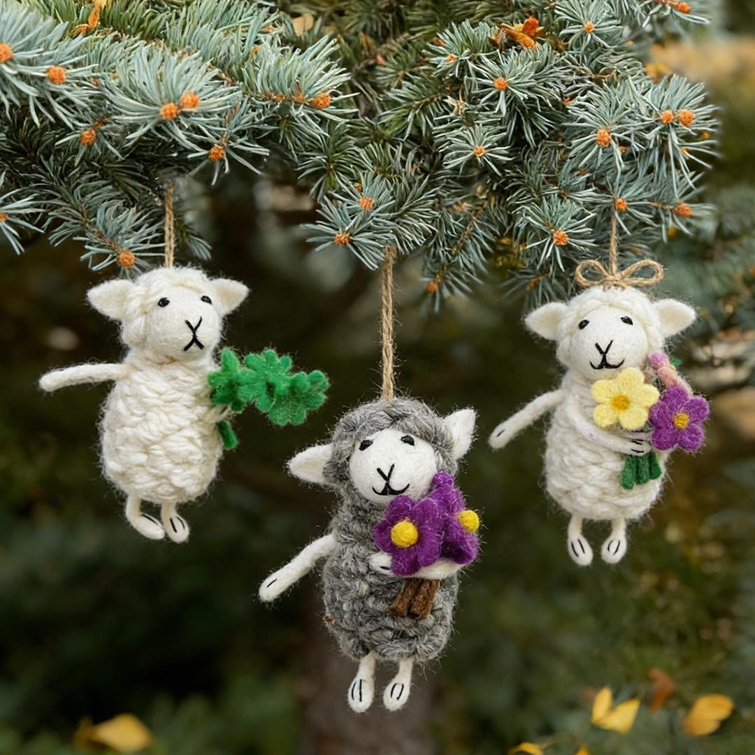 Handcraft Wool Flower-hugging Sheep Hanging Decor, Needle Felted White ...