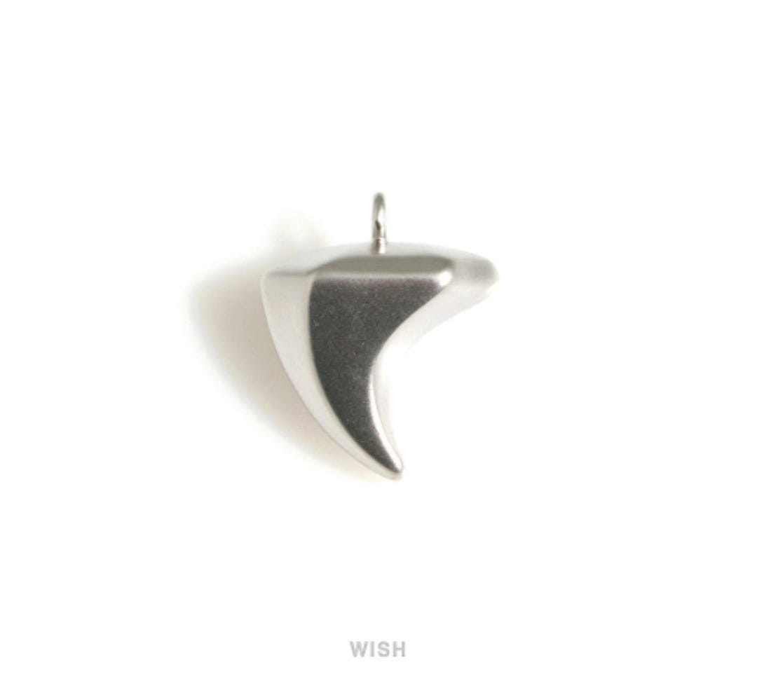 Tooth Pendants in Matte Rhodium, Tooth Shape Charms / MMRH-693-P - Etsy