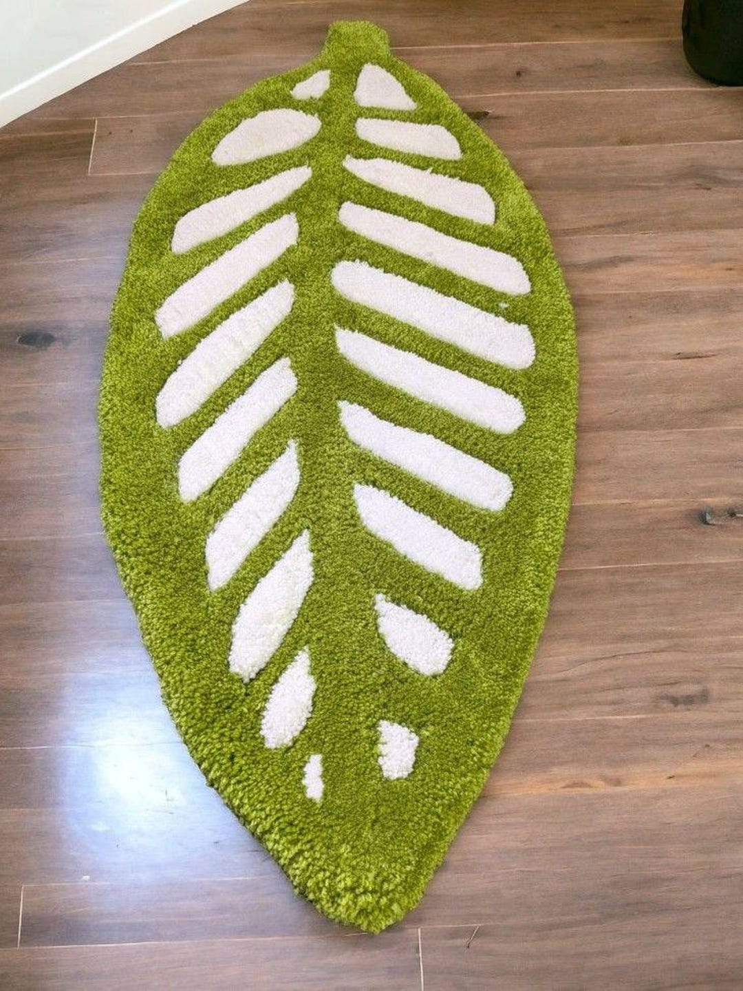Hand Tufted Wool Moss Rug | Green Leaf Shaped Area Carpet, Cottagecore ...