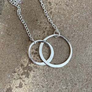 Sterling Silver Interlocking Circle Necklace: Unity, Infinity Design - Etsy