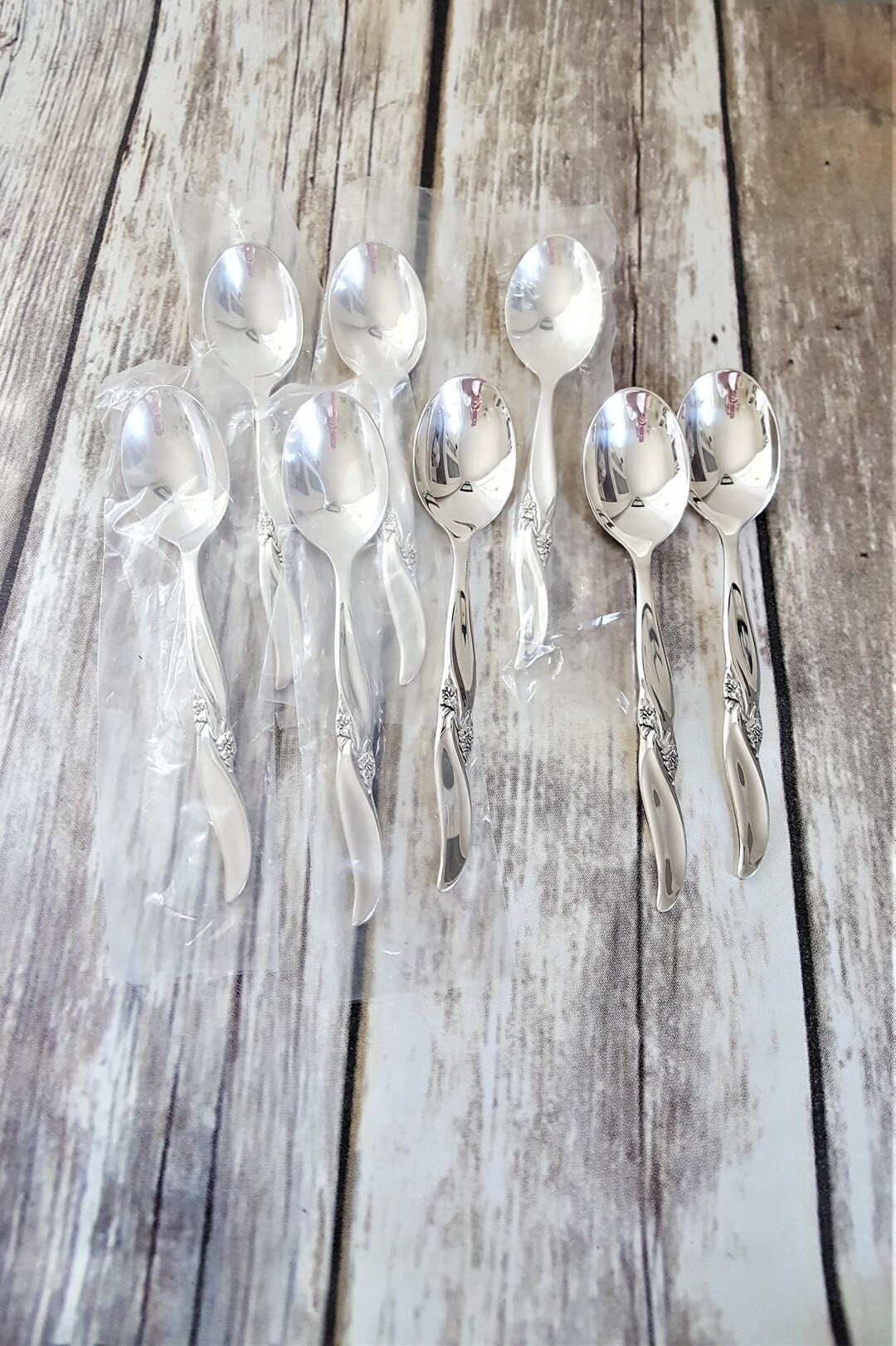 Set of 8 Teaspoons Silver Wind by International Silver / Hope Chest ...