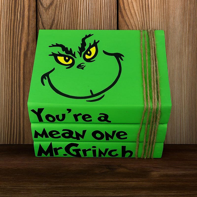Grinch Book Stack Decor - Etsy Canada