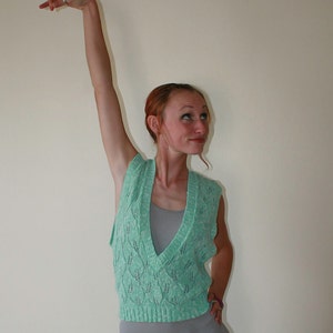 Vintage 80s Peppermint Mint Green LEAF Design KNIT Deep Vee V-neck ...