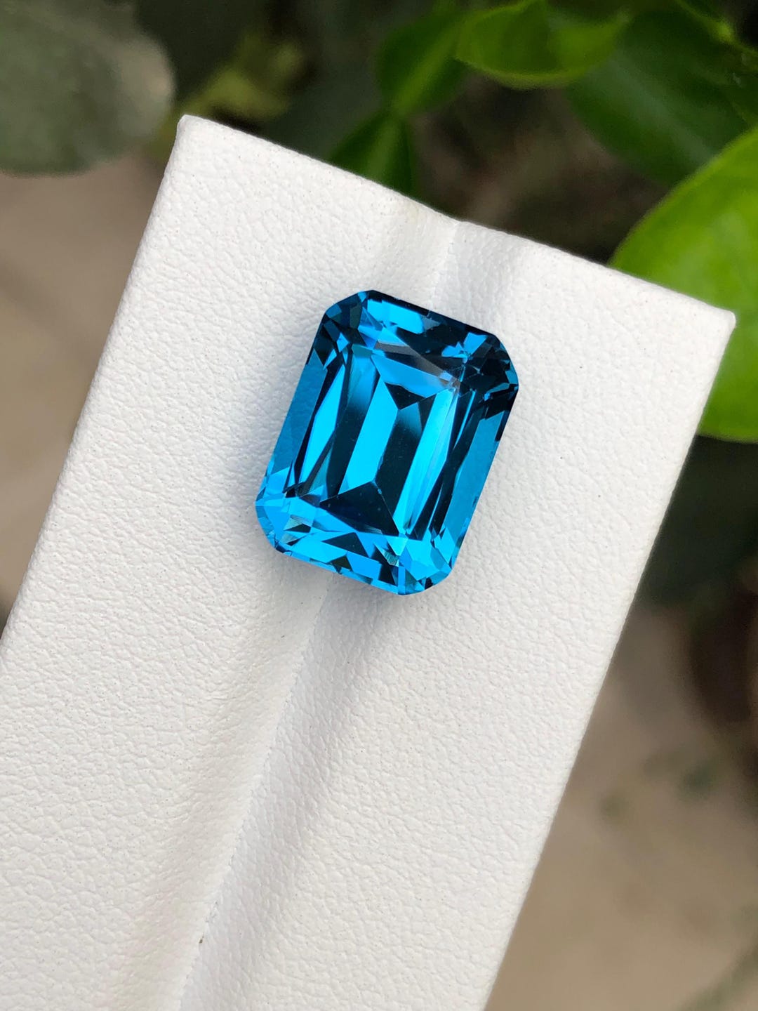 Electric Topaz Stone , Blue Color , Heated , Brazil , Loose Gemstone ...