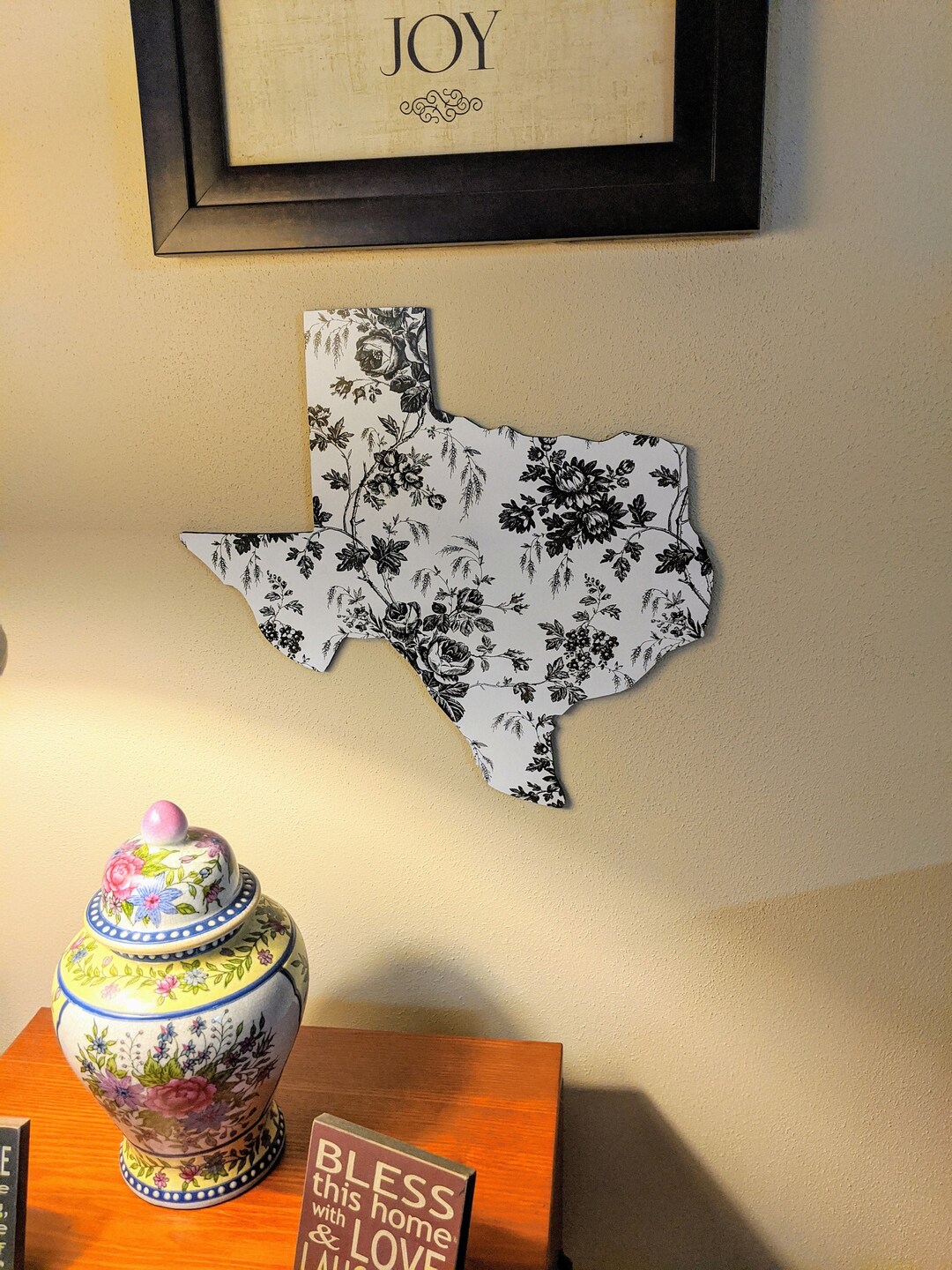 Rustic 15" Texas Shaped Sign, Black and White Floral Design, Texas Sign ...