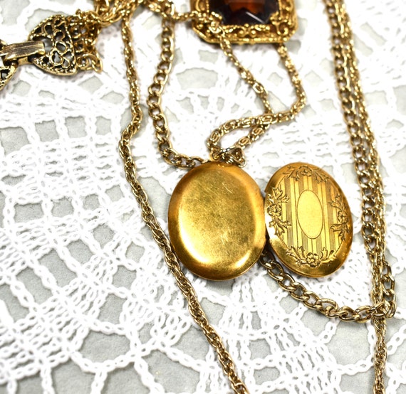 Rare Vintage 1950 Circa GOLDETTE Locket and Open Back… - Gem