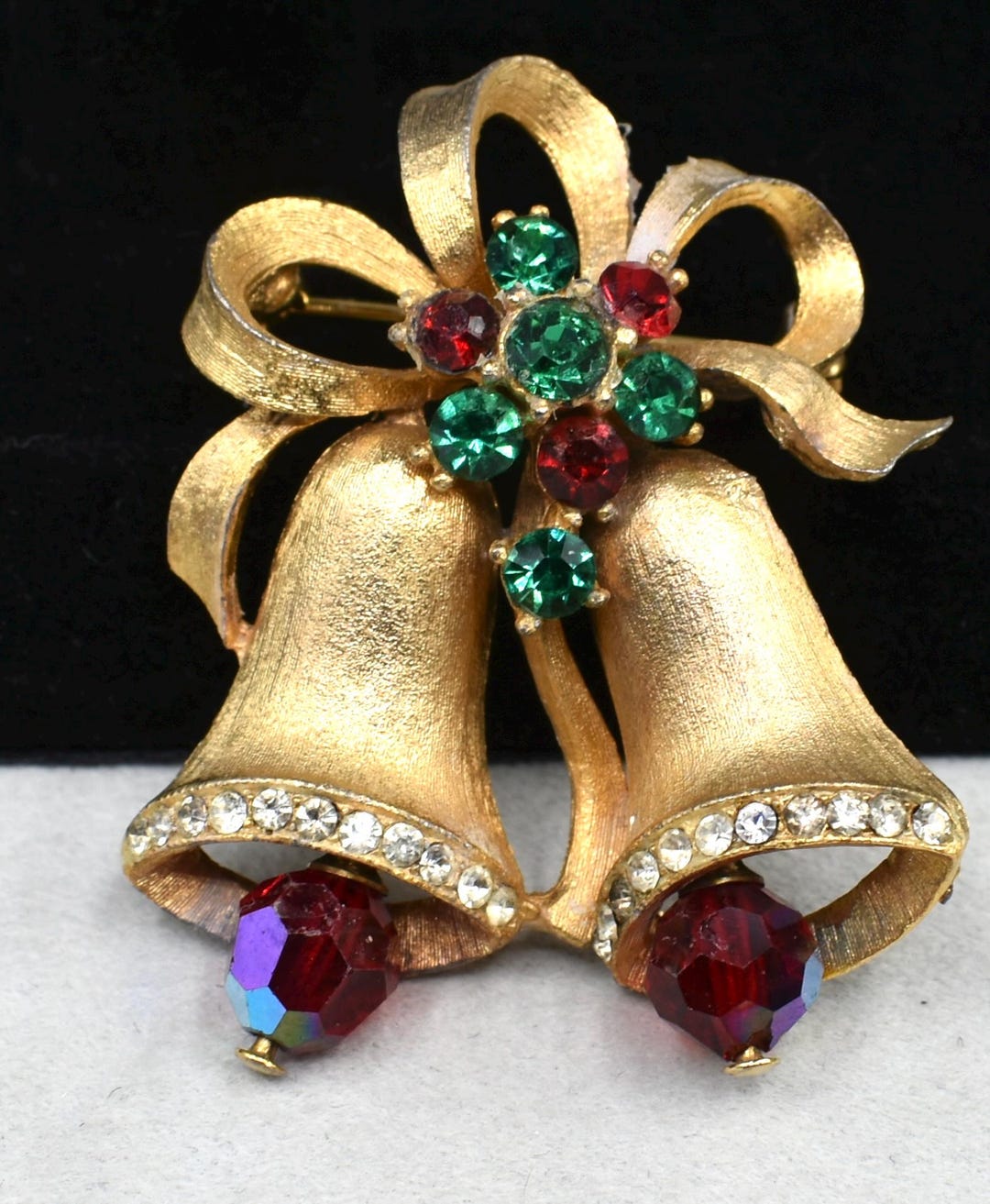 Vintage Weiss Signed Christmas Bells Brooch Red and Green Red Crystal ...