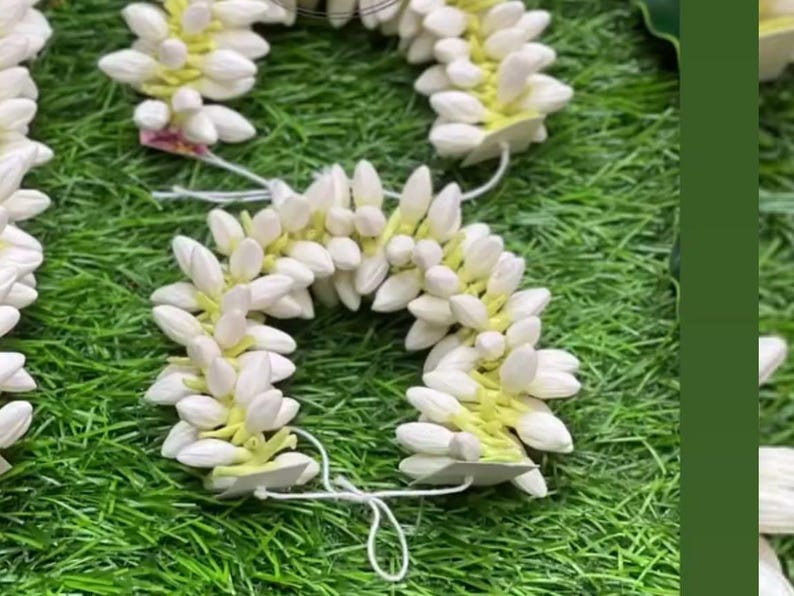 Gold & White Floral Bun Gajra : Indischer Braut Haarschmuck - Etsy.de