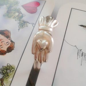 Hand With Heart Ring - Hand Holding Heart Jewelry - Victorian Hand ...