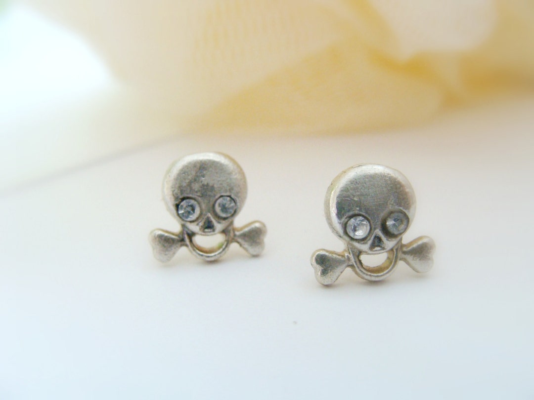 Baby Skull Studs Silver Skull Studs con Swarovski Skull and Bones Tiny ...
