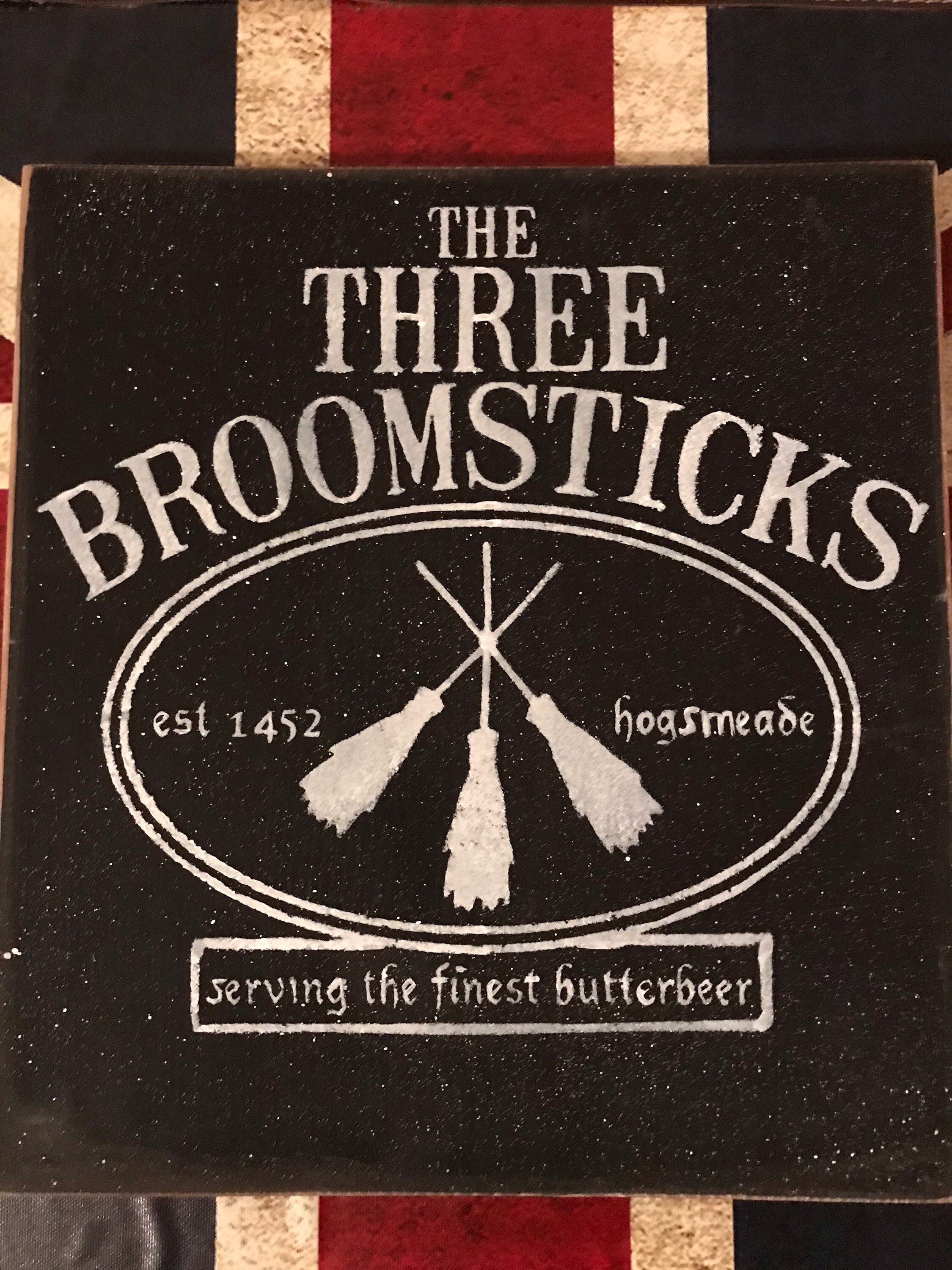Three Broomsticks Logo