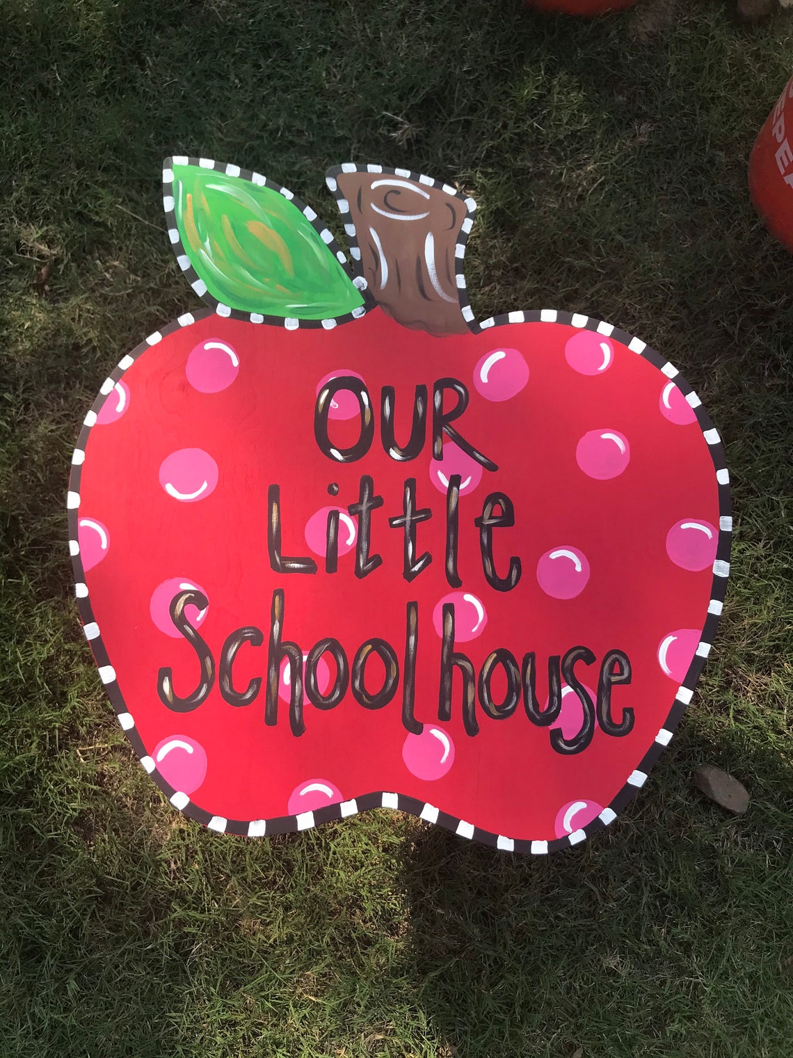 Apple Door Hanger Back to School Teacher Sign - Etsy
