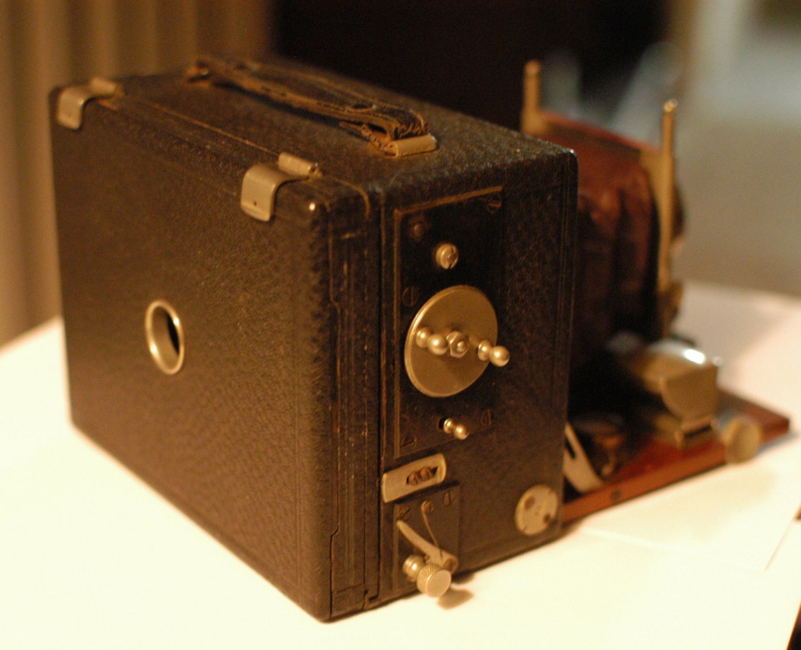 Ernemann Focal Plane Camera Model C. Complete With Case, Instruction ...