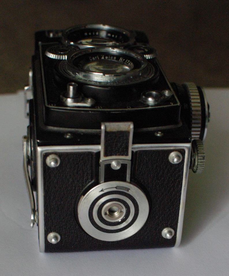 Rolleiflex 3.5E Twin Lens Reflex Camera. Taking Lens is Carl Zeiss 75mm ...