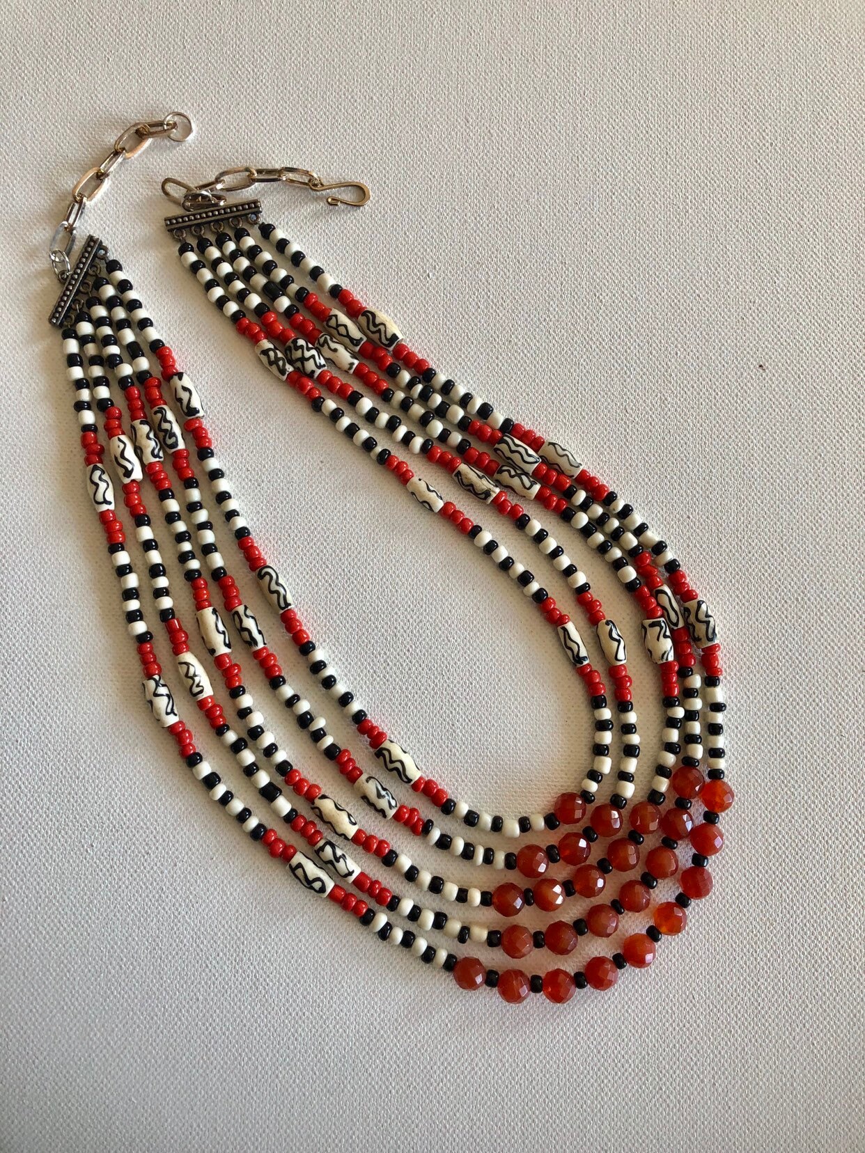 Collar carneliano, collar tribal, collar con cuentas, collar de vaquera ...