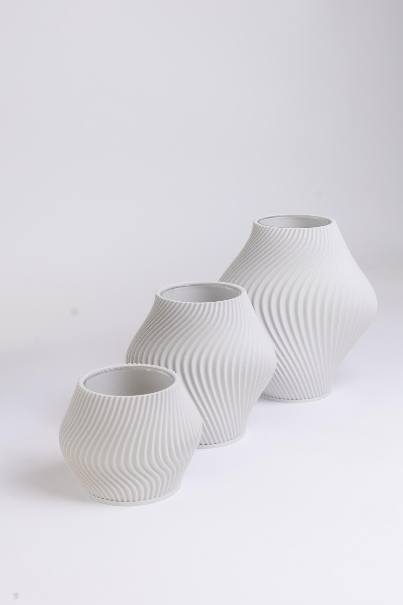 Sculptural Wavy Vase: Modern Minimalist Home Decor - SOVA - Etsy