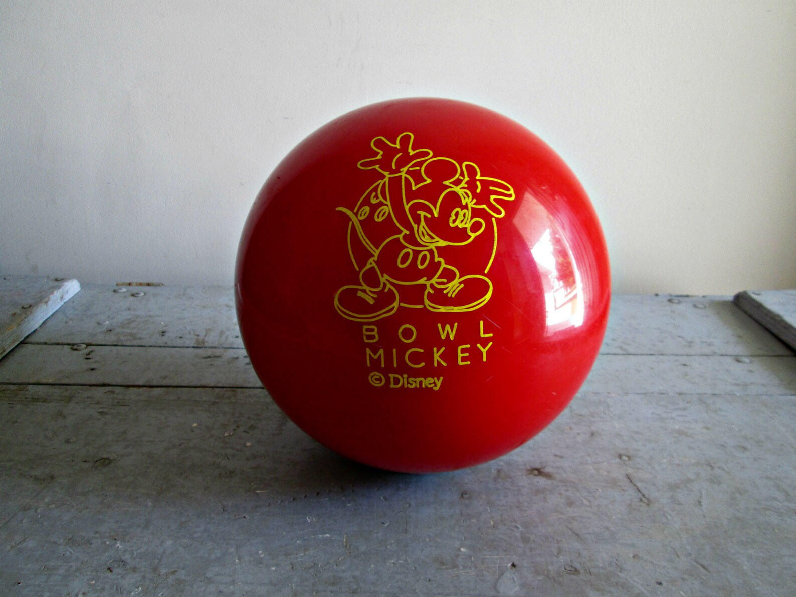 Vintage Mickey Mouse Bowling Ball Brunswick Bowl Mickey Ball EXCELLENT ...