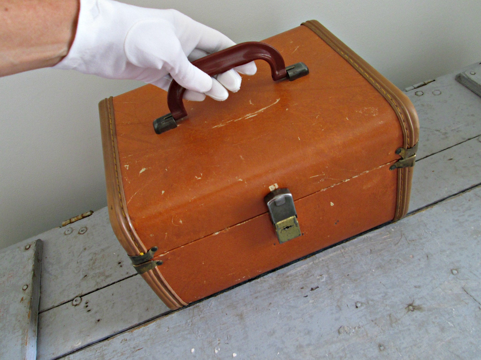 Dale's Mid Century Train Case, Shabby Chic Brown Train Case for Display ...