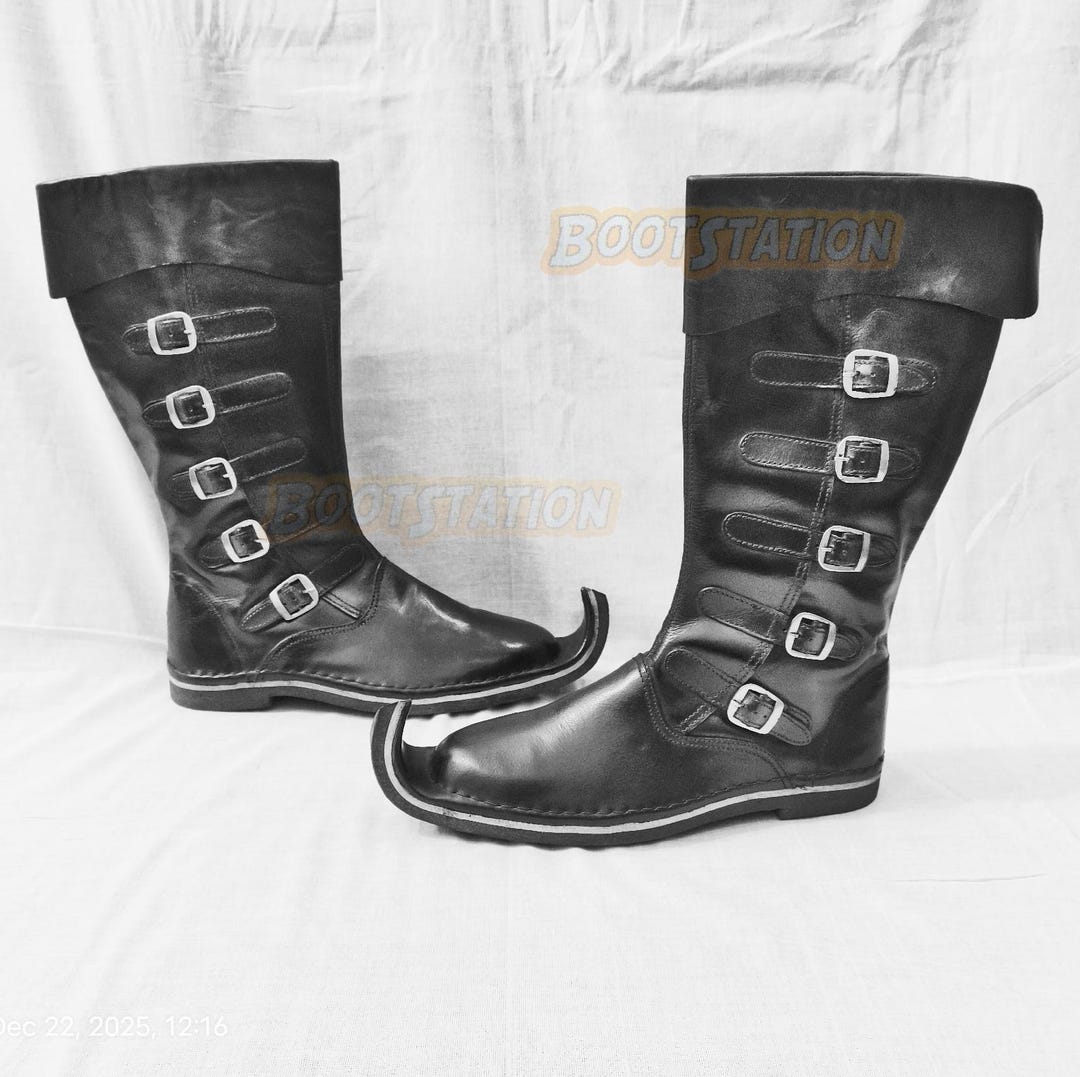 Handmade Leather Curly Toe Boots Mens Buckled Shoes Medieval LARP ...