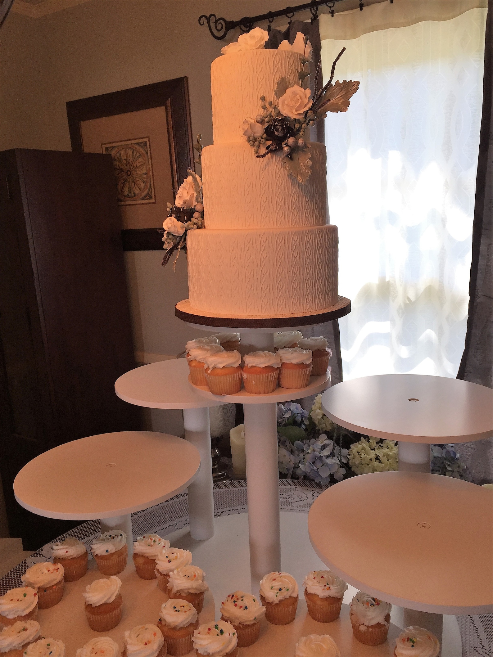 7 Tier Staggered Elevation Cupcake Stand With Center Post for Cutting ...