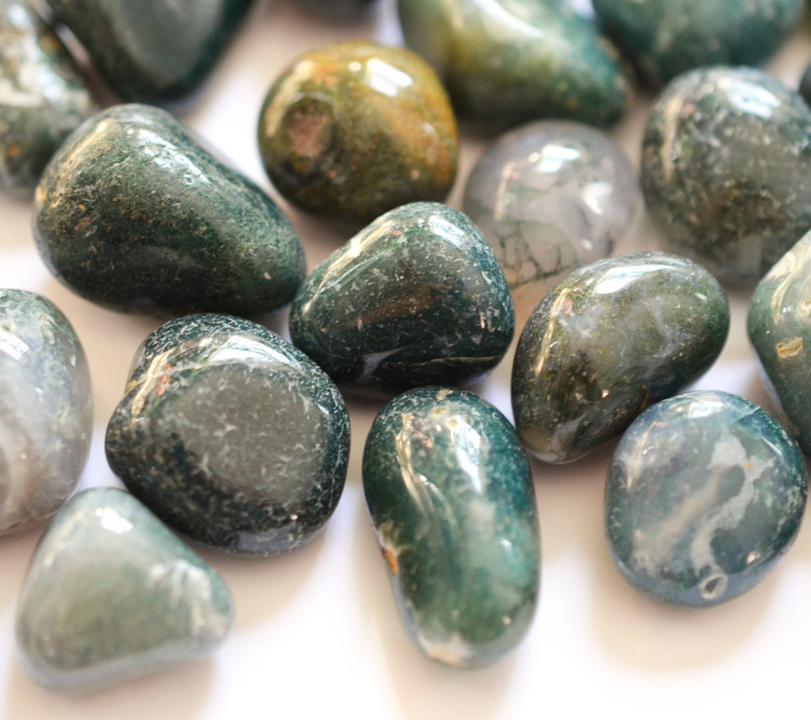 Moss Agate Tumbled Stones - Natural Green Moss Agate - Crystal Healing ...