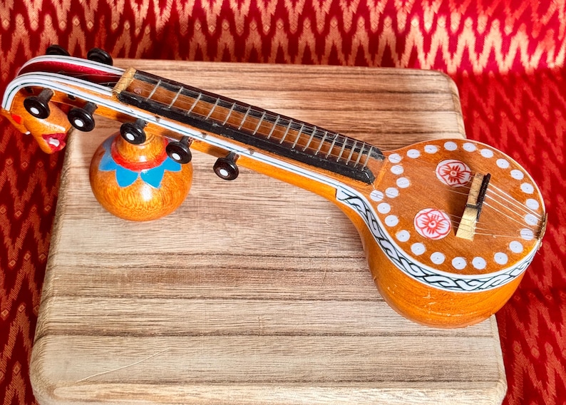 Rare Saraswati Bobbili Veena Model: Jackfruit Wood, Indian Instrument ...