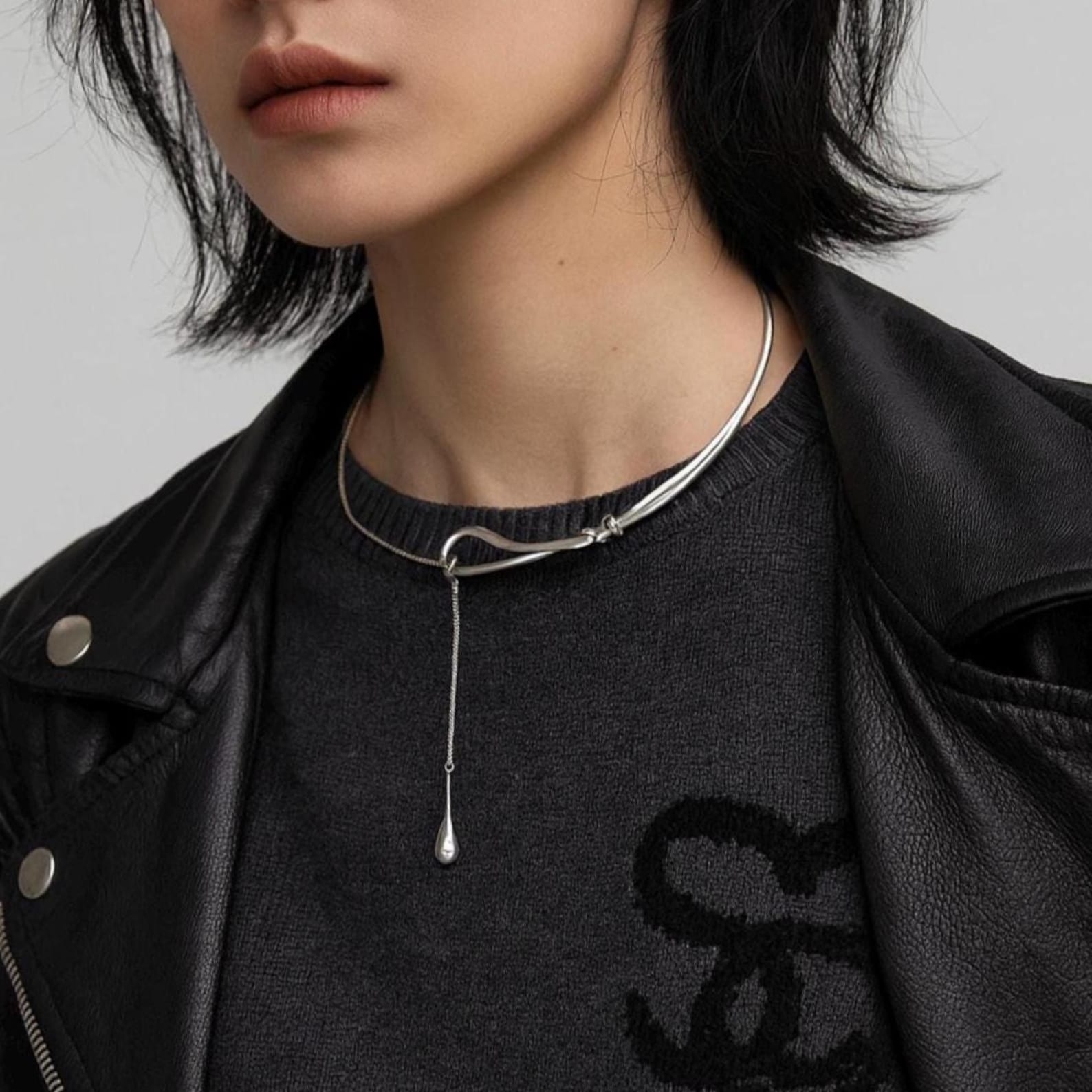 Sculptural Teardrop Slide Choker | Silver-tone Pull-adjust Lariat ...