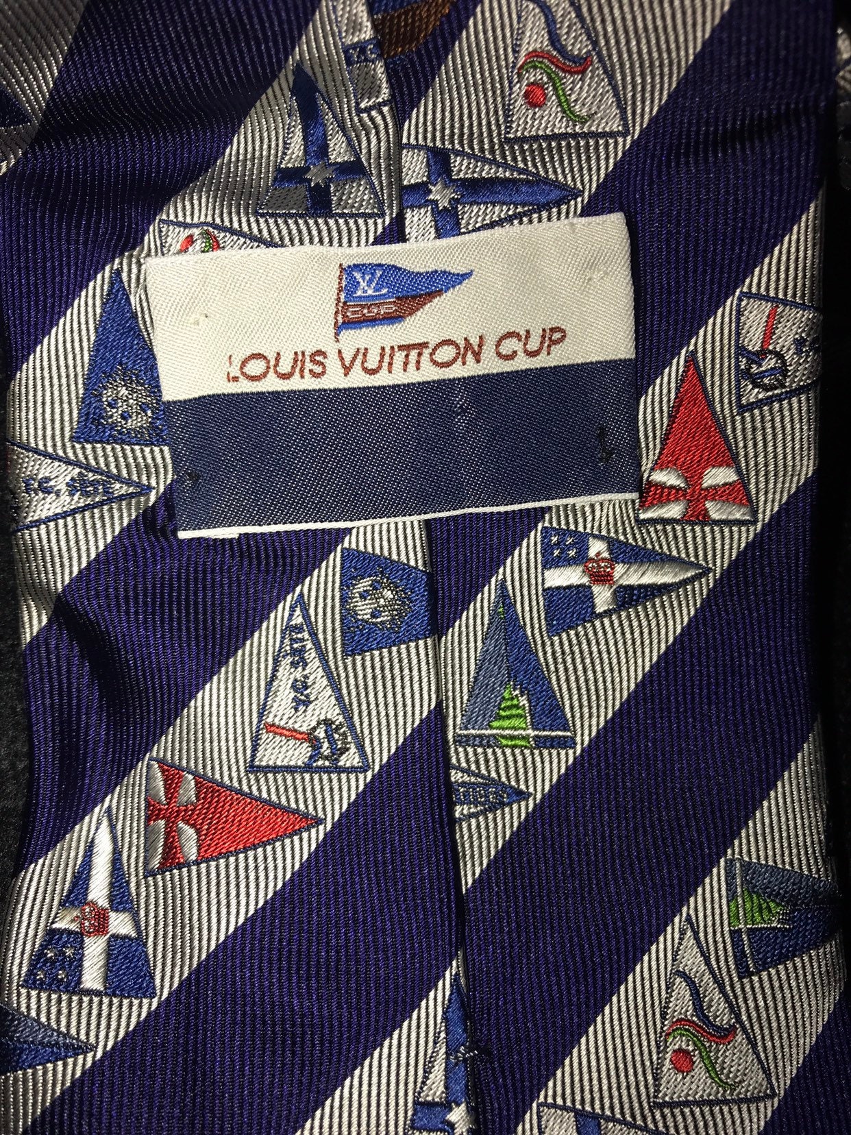 Louis Vuitton Bellagio Italy Flag | semashow.com