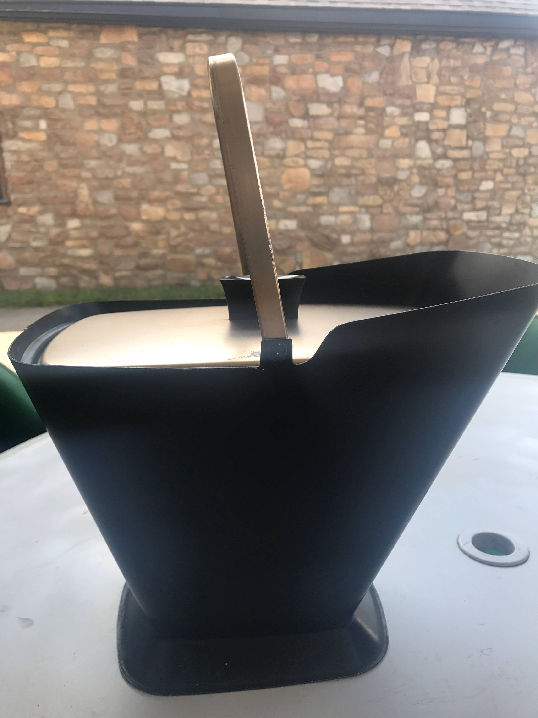 Chesapeake and Ohio Railway Ice Bucket. Chessie Cat Railway Logo ...