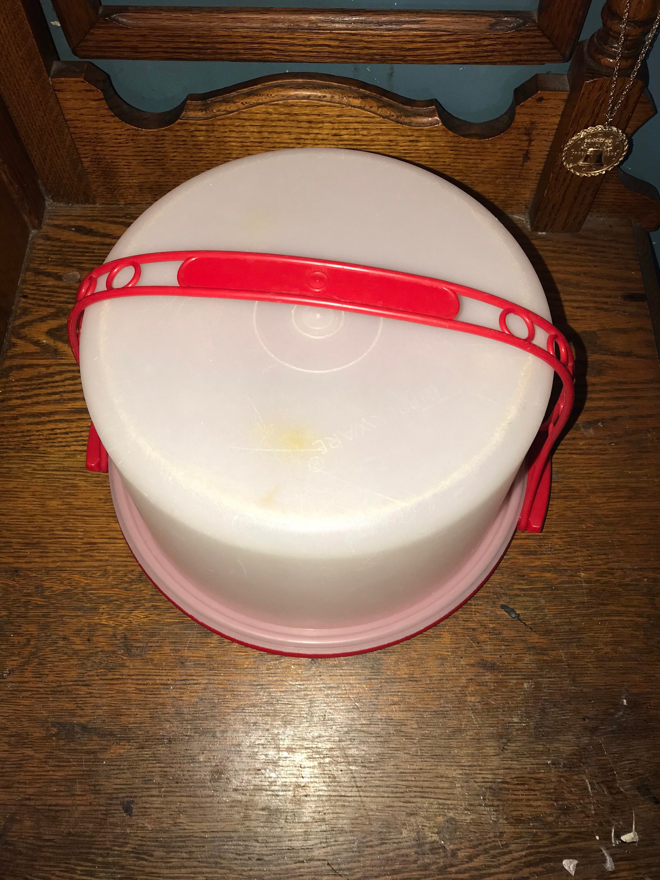 Vintage 1980’s Tupperware Red Cake Carrier. Red Tupperware Cake Holder ...