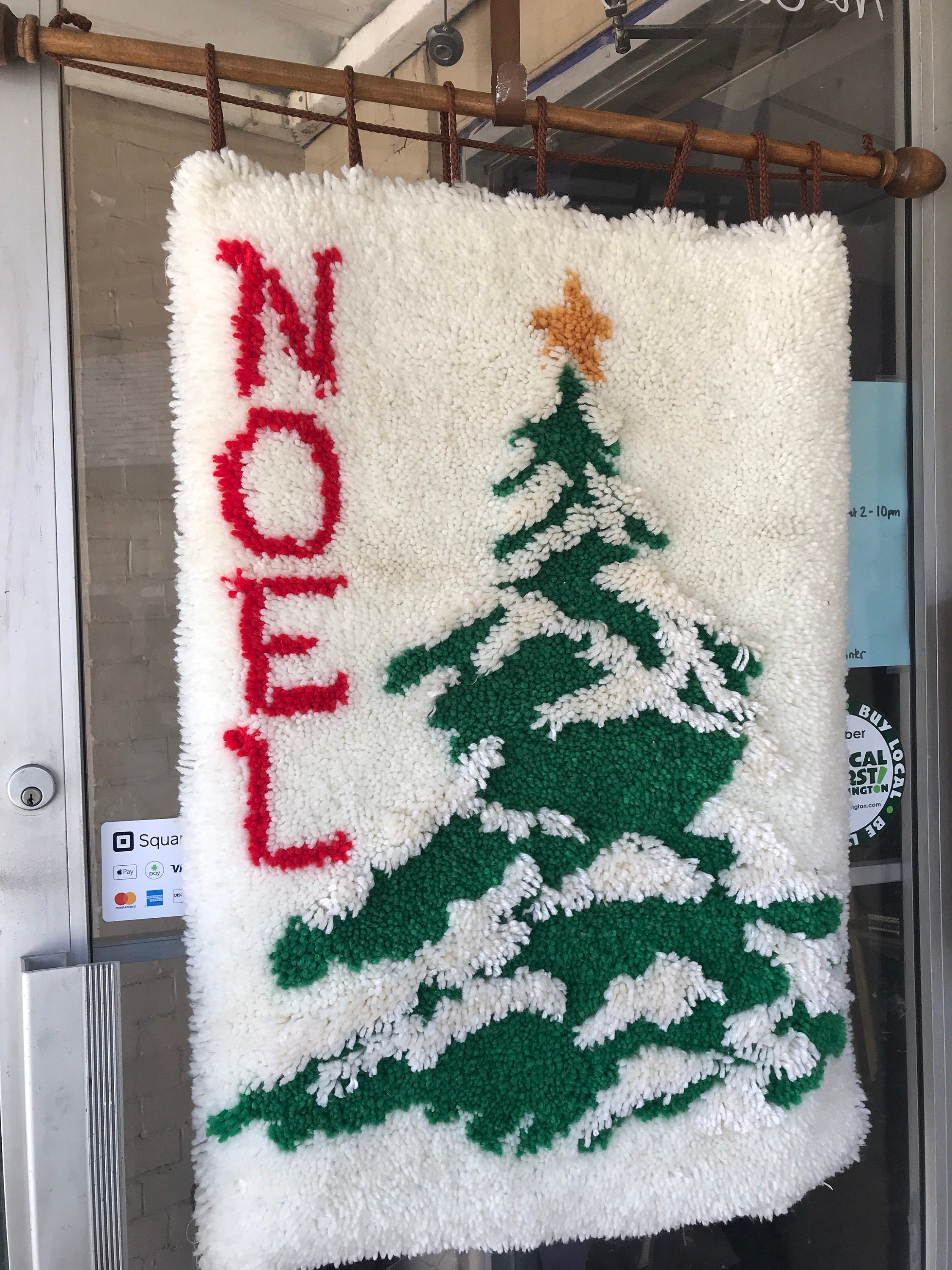 Vintage Hooked Rug Christmas Wall Hanging. 1970's Shag Yarn Christmas ...
