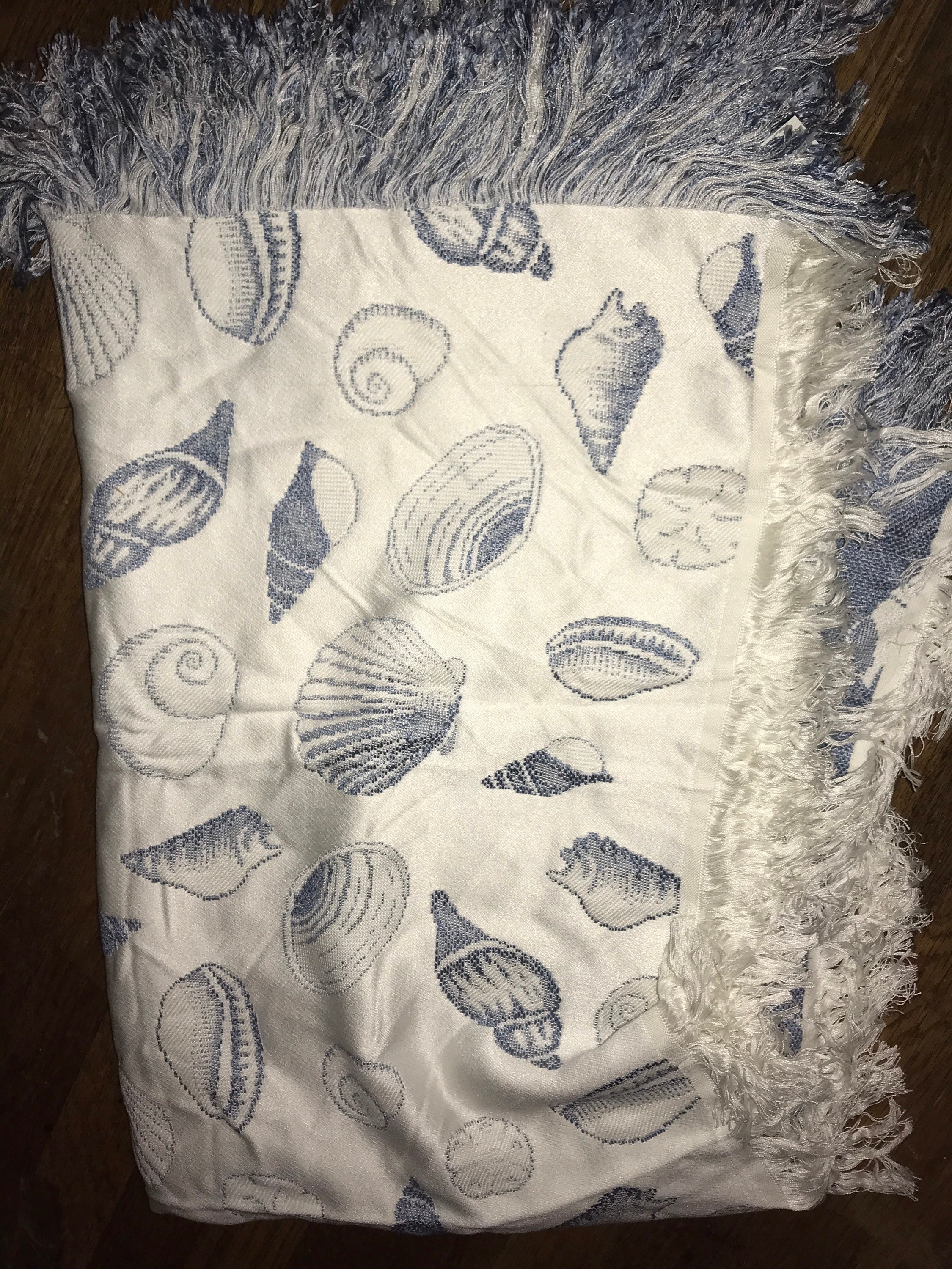Vintage NOS Blue and White Sea Shell Throw Blanket. Blue and White ...