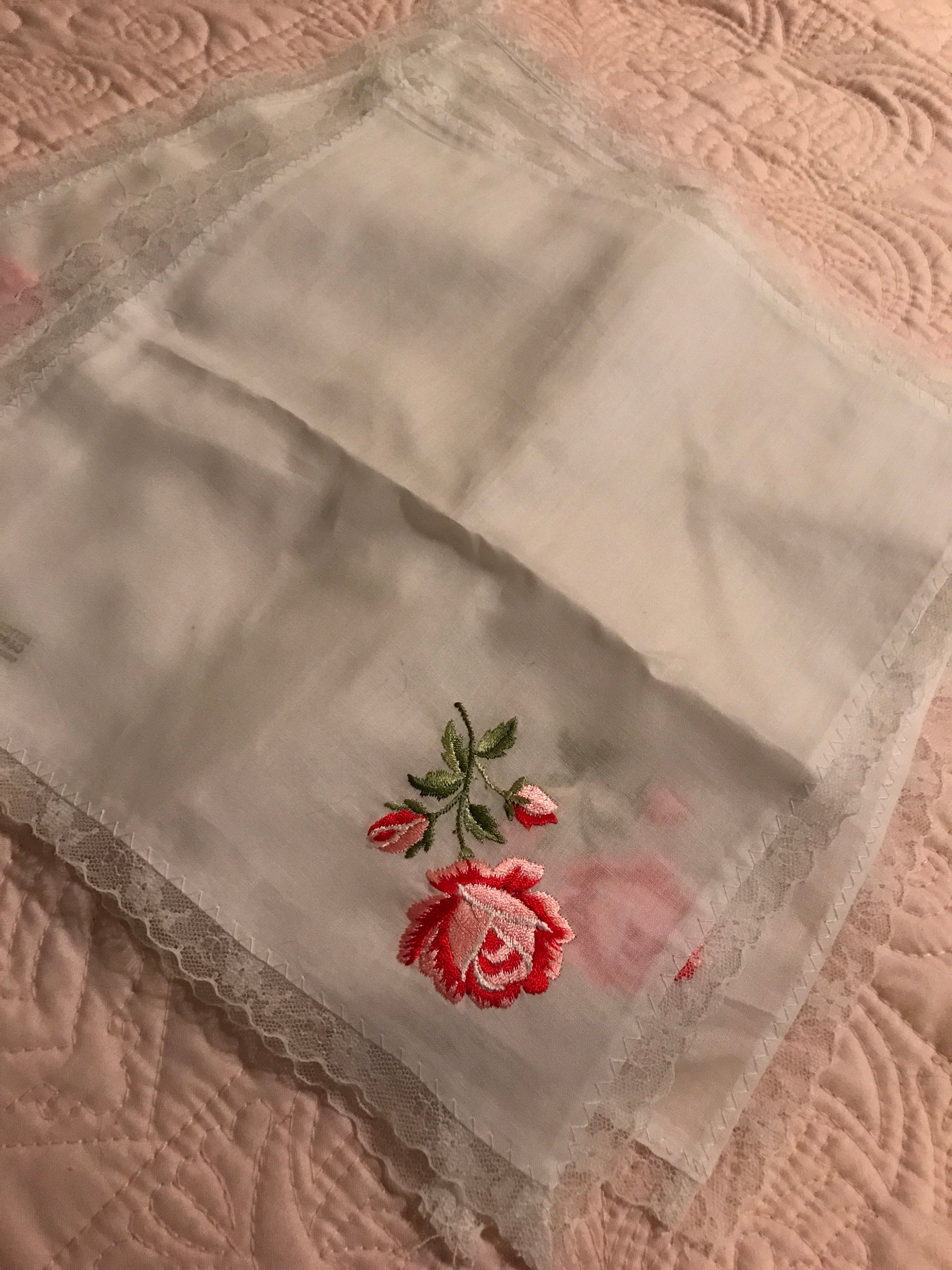 Vintage White Lace Handkerchief. White Hankie. Lace Handkerchief ... Vintage White Lace Handkerchief. White Hankie. Lace Handkerchief ...