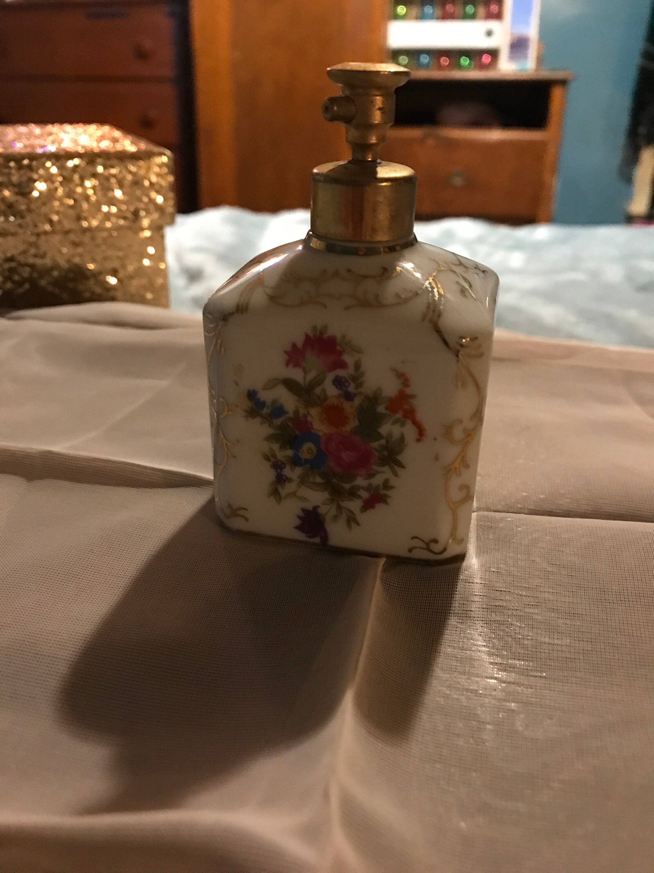 Vintage Irice Porcelain Perfume Bottle. Perfume Bottle. Small Irice ... Vintage Irice Porcelain Perfume Bottle. Perfume Bottle. Small Irice ...