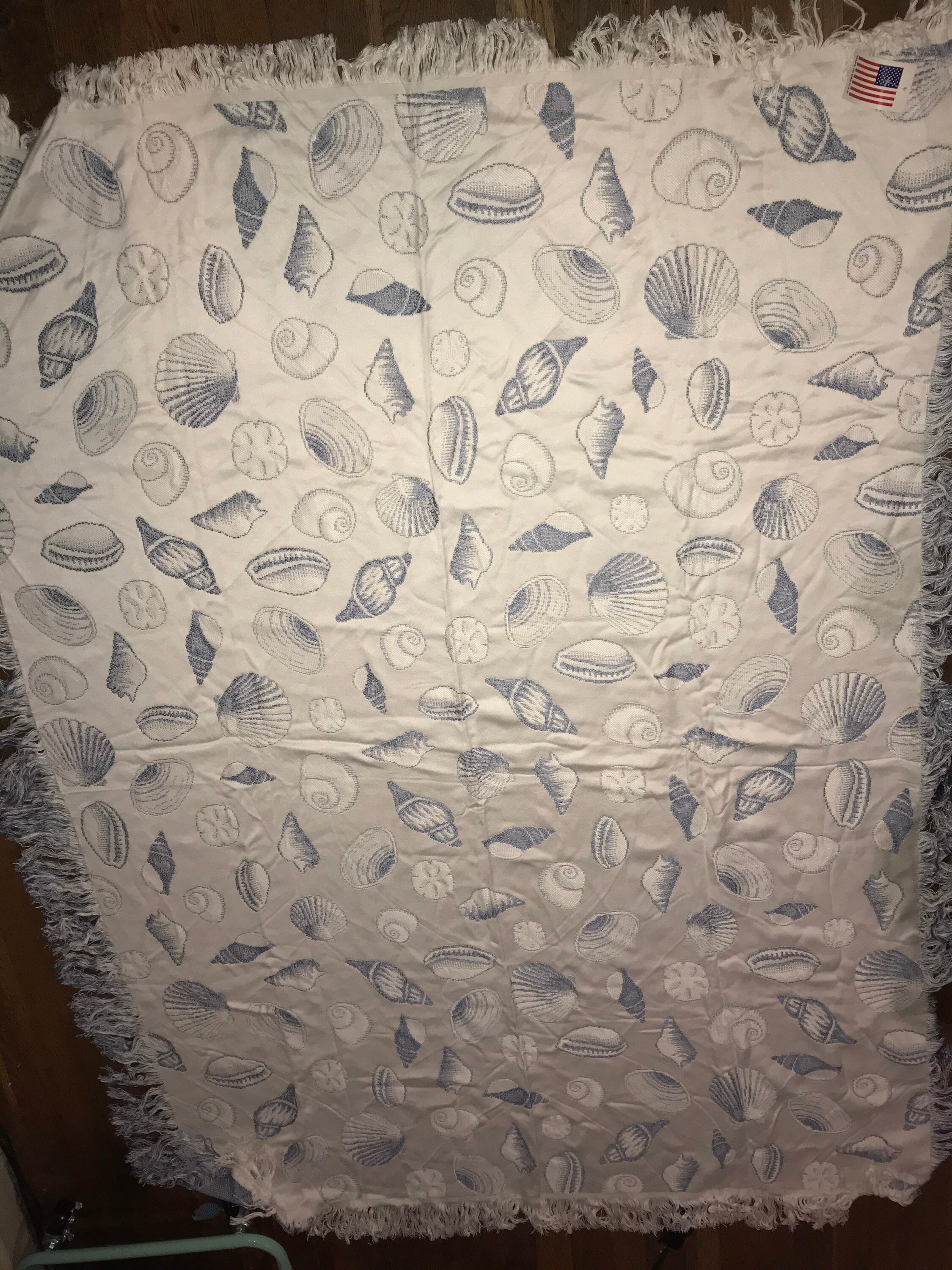 Vintage NOS Blue and White Sea Shell Throw Blanket. Blue and White ...
