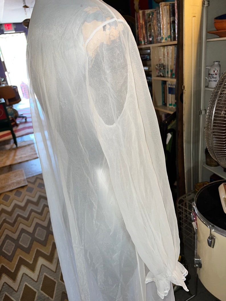 Vintage Vanity Fair Chiffon Robe. Sheer White Robe. Vintage - Etsy