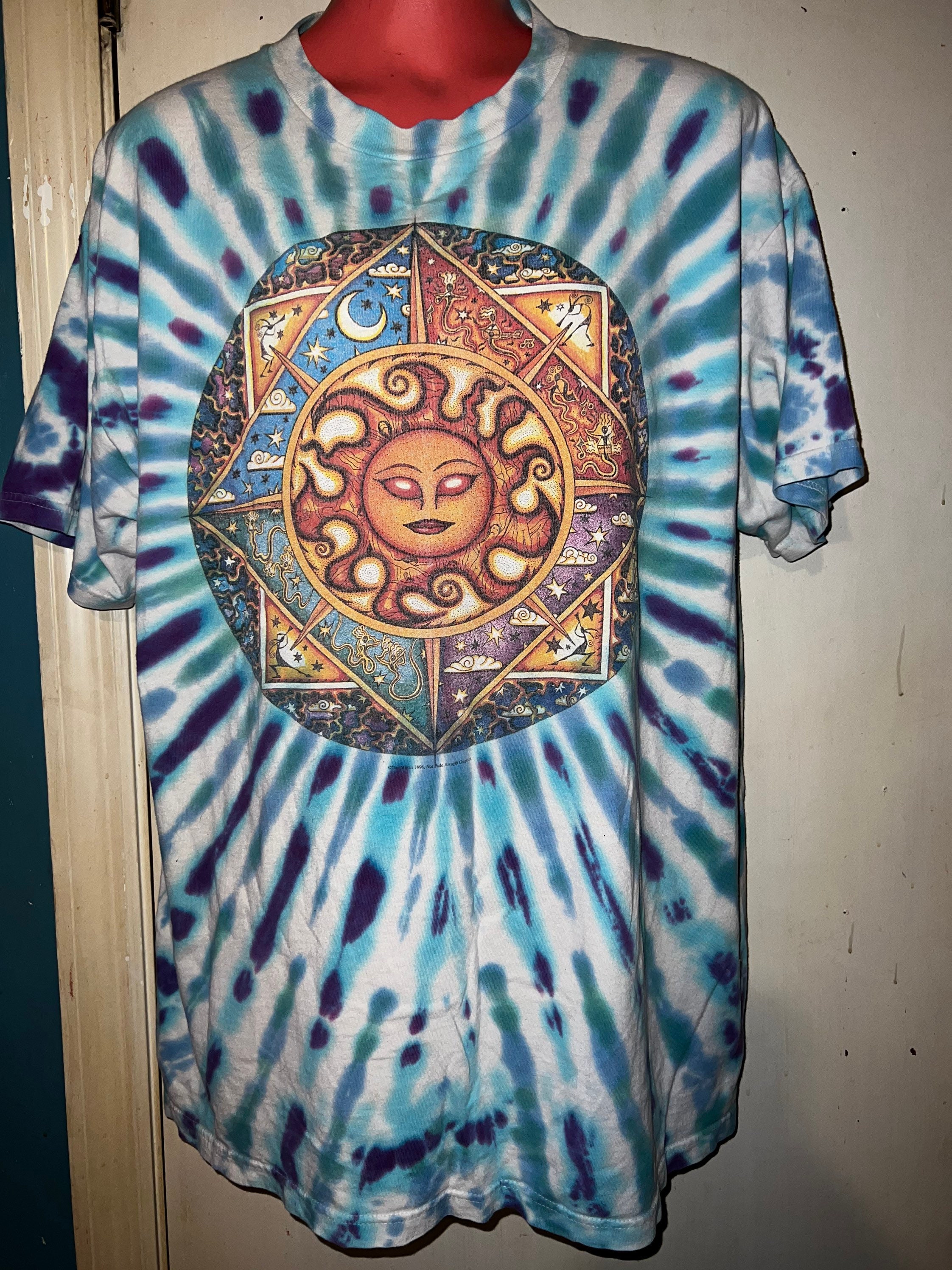 Vintage Awesome 90’s Tie Dye Hippie T-shirt. Sun Design Tie Dye T-Shirt ...